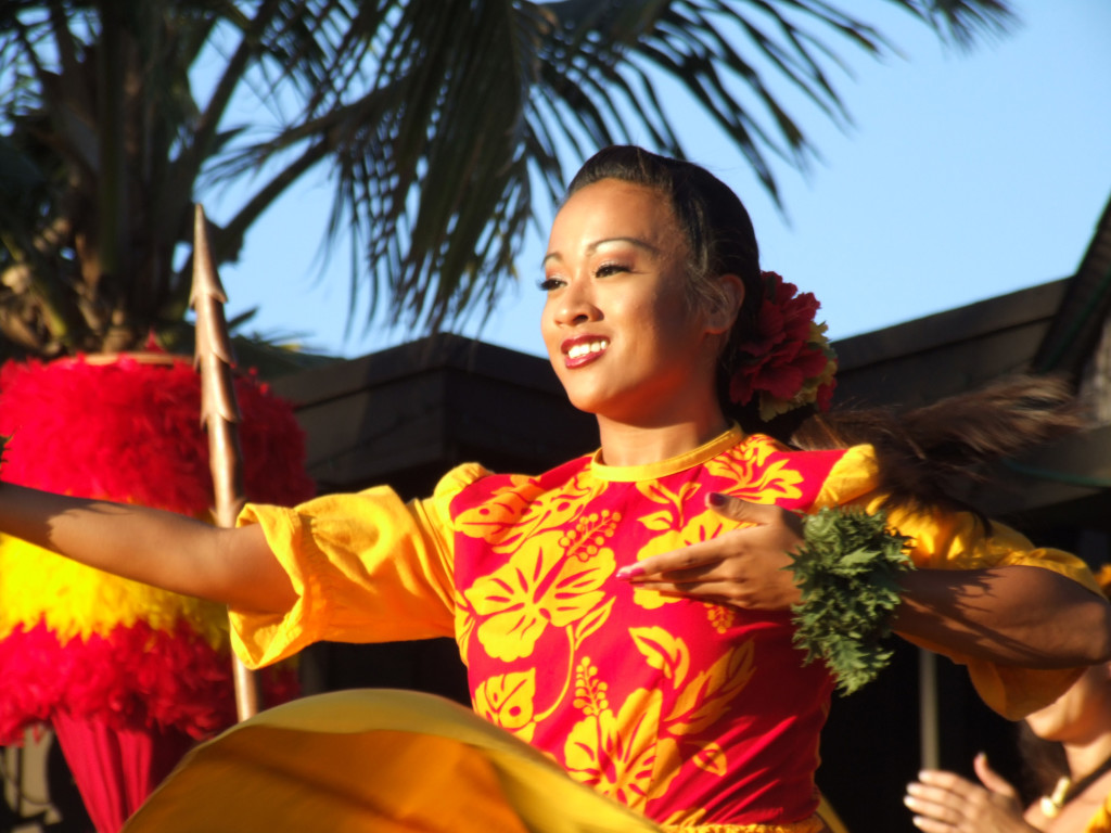 Luau Performer 1